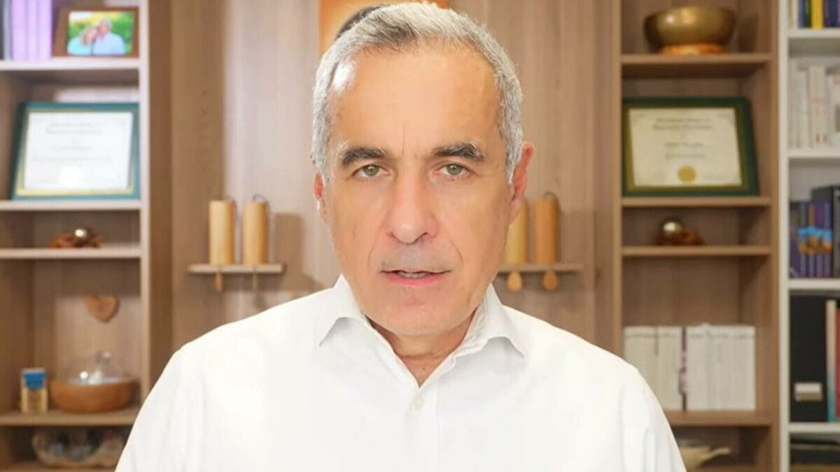 De ce crede Călin Georgescu că Uniunea Europeană e doar o conspirație ...